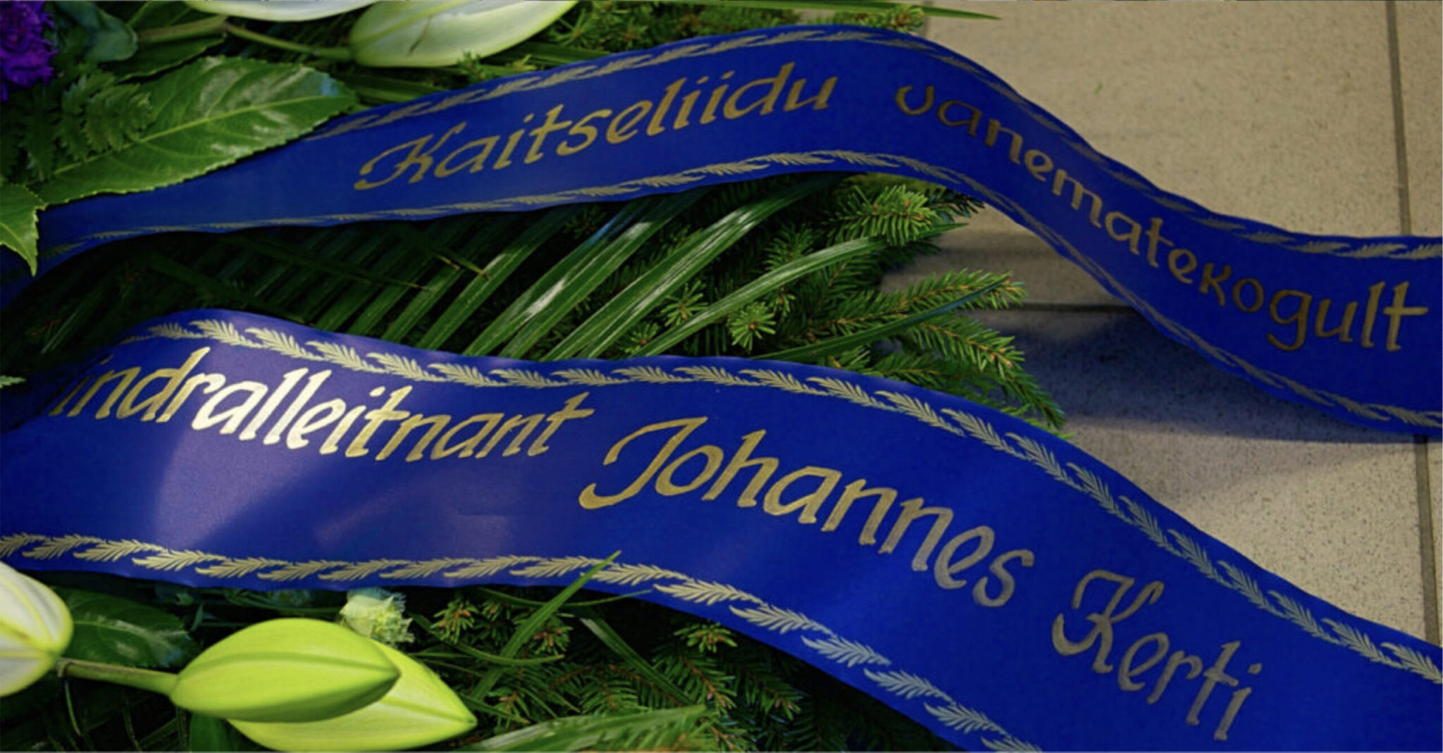 Matusepärjad kulleriga | Professionaalne floristika | + 37253423572